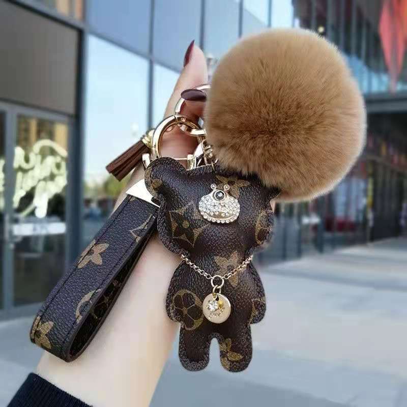 High-End Leather Keychain Men Women Creative Bear European American ...