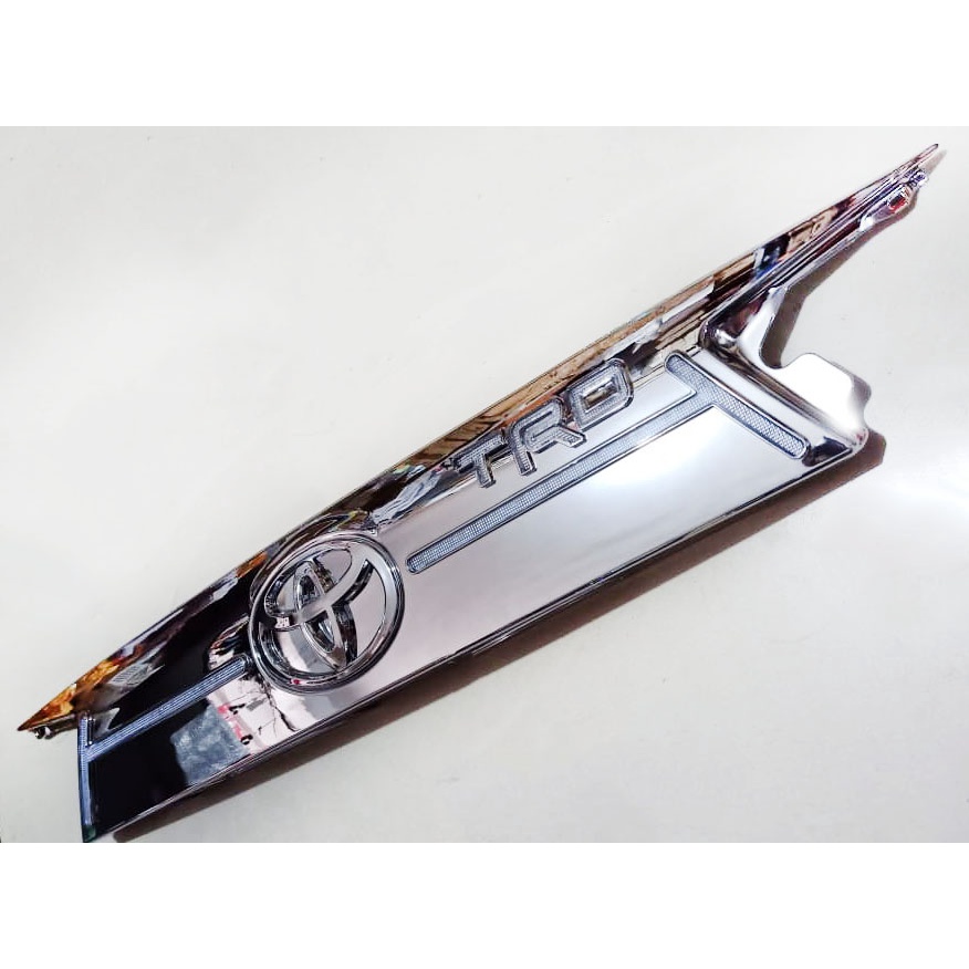 Toyota Innova 2016-2020 Chrome Trunk Lid With LED Light | Shopee ...