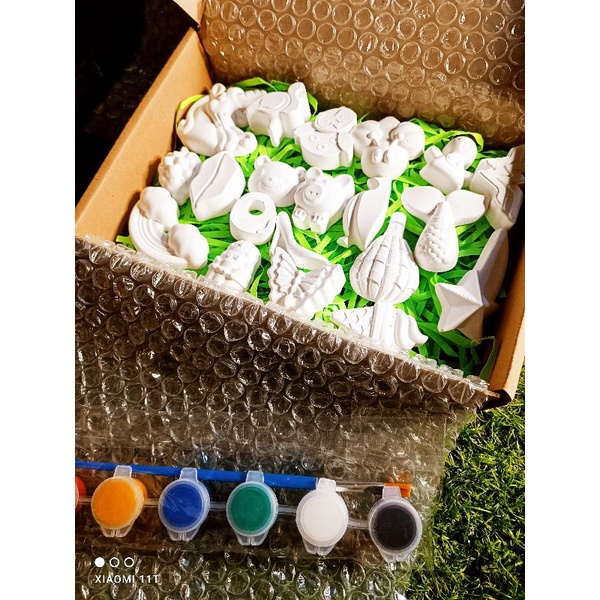 20 PCs Personalized Plaster Paint set ( Random design ) with Box ...