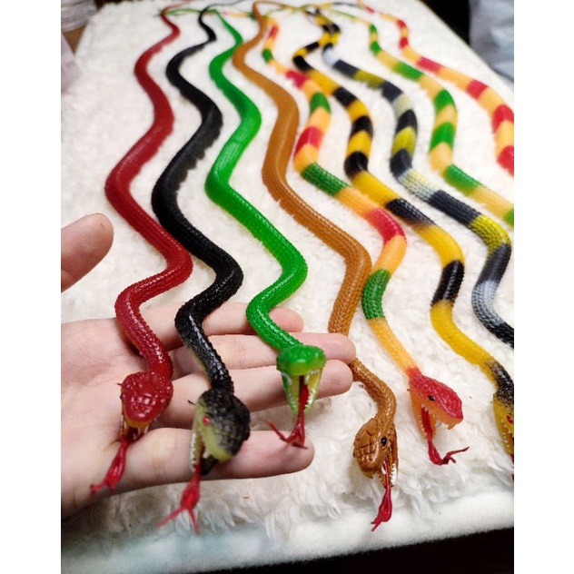 Mainan ular getah / fake snake/ prank toys (21inci) | Shopee Philippines
