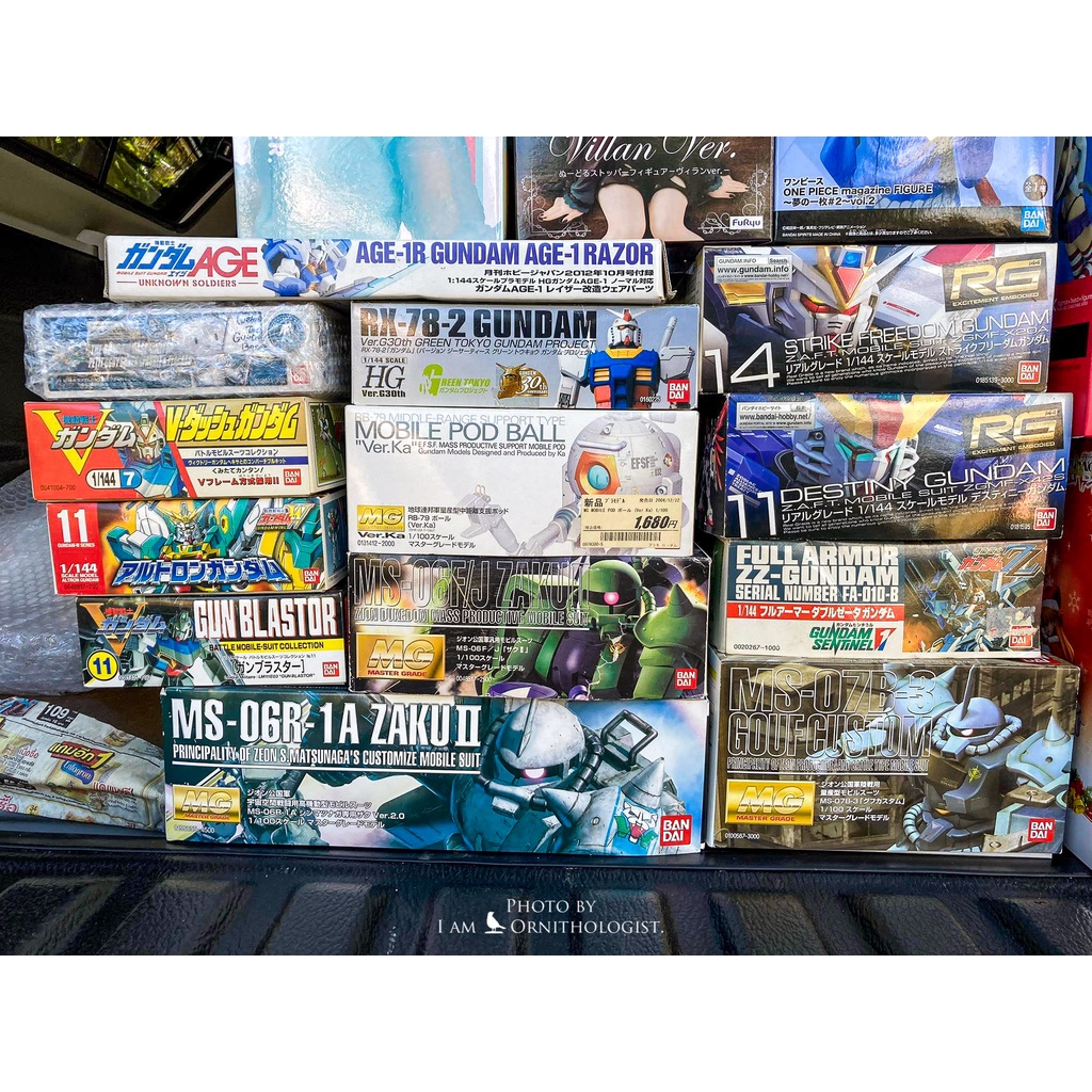 Gunpla Old Model Is Not Expensive Take It To Play. There Are Many Types ...