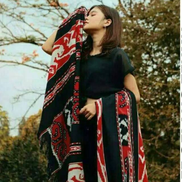 Sumba toraja Motif Woven Fabric lombok Kalimantan batak asmat | Shopee ...