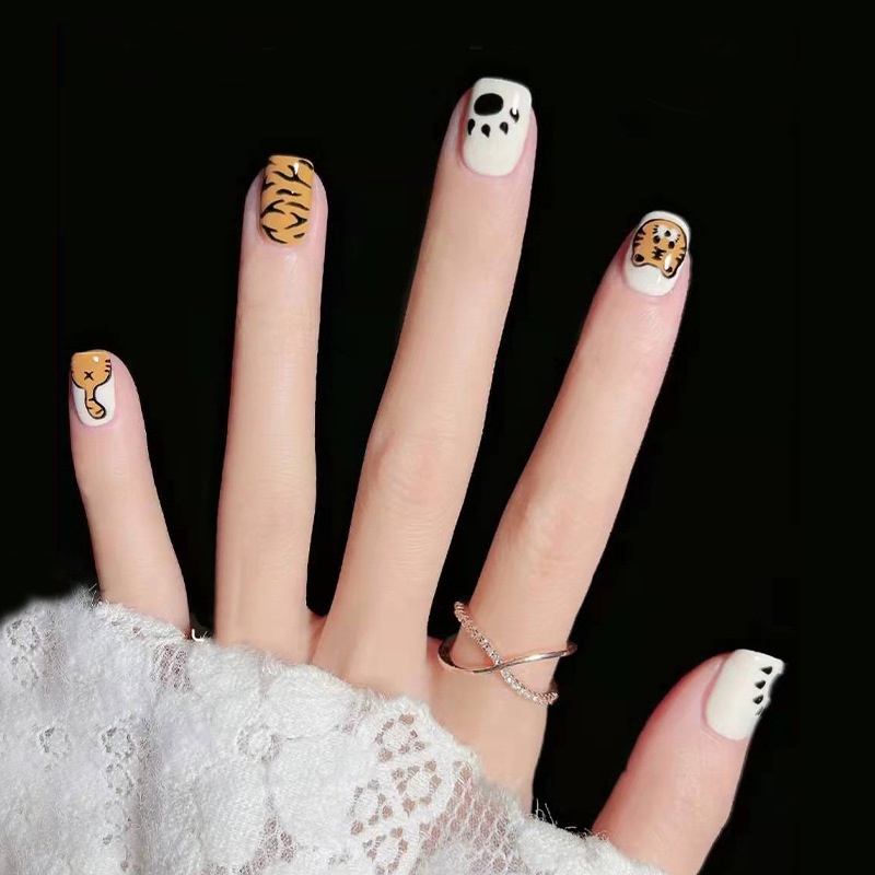 Tiger Year Yellow White Tiger Fake Nails Tiger Paw Square False Nails ...