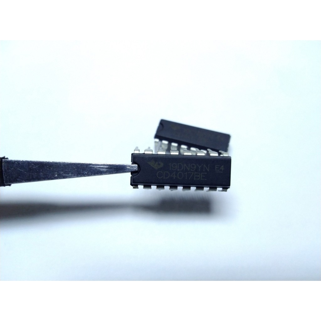 Ic 4017 IC4017 CD4017BE IC Decade Counter DIP long leg. | Shopee ...