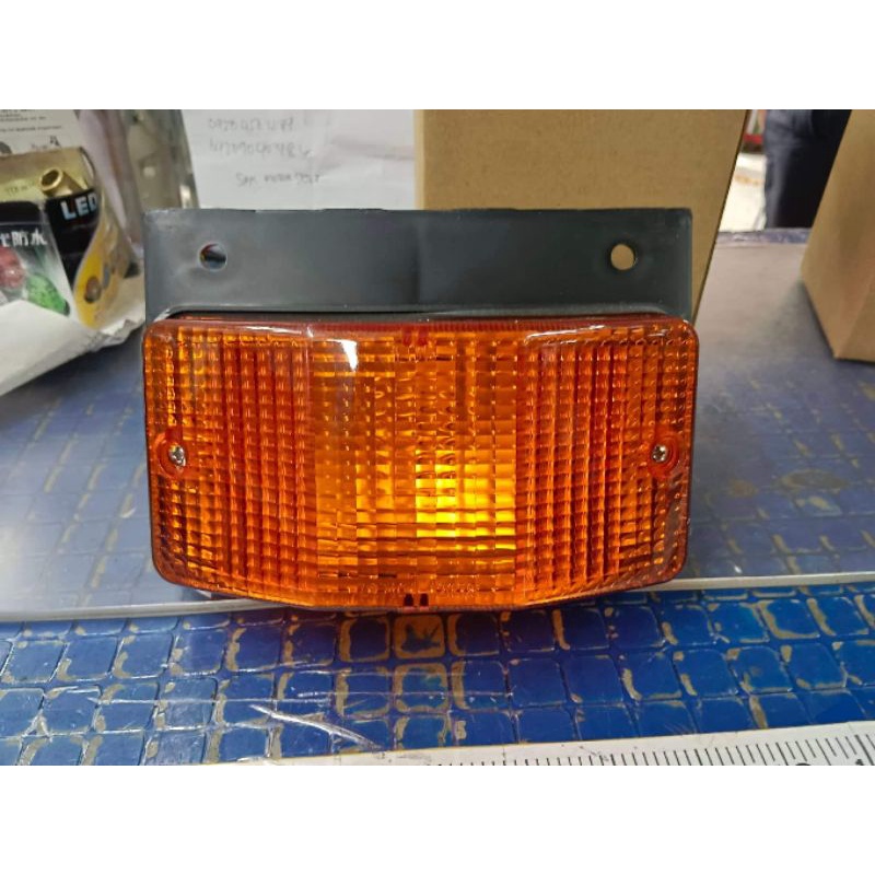 Side Light 24v Bulb Type V10/Trailer/Tanker | Shopee Philippines