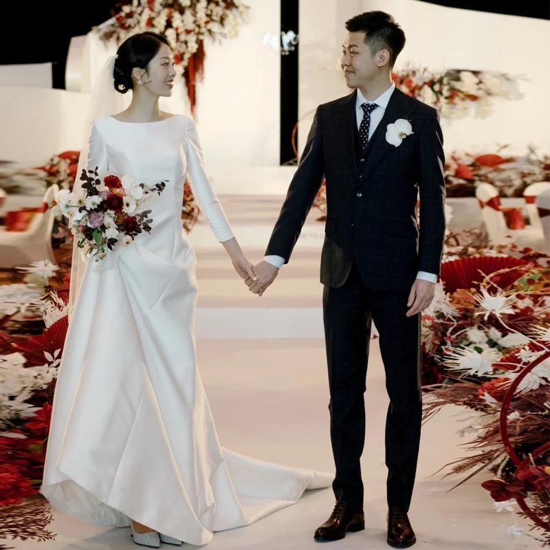Long Sleeve Satin Wedding Gown Bride Contracted Temperament White ...