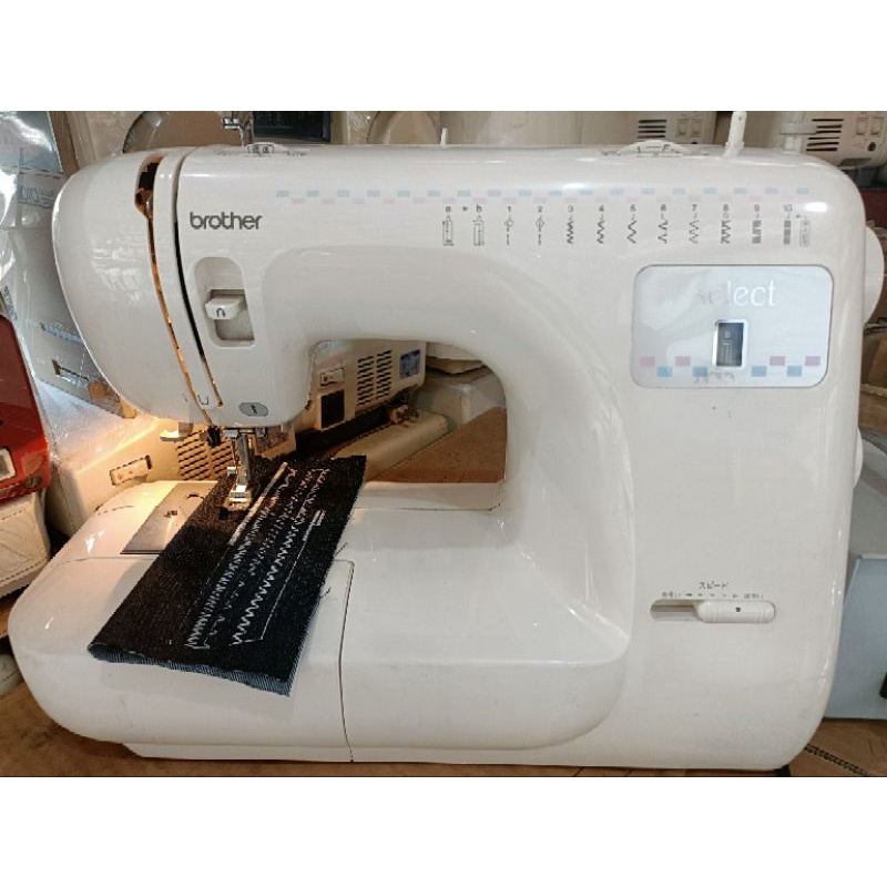 brother 12 built-in stitches with multiple zigzag stitch edging stitch ...