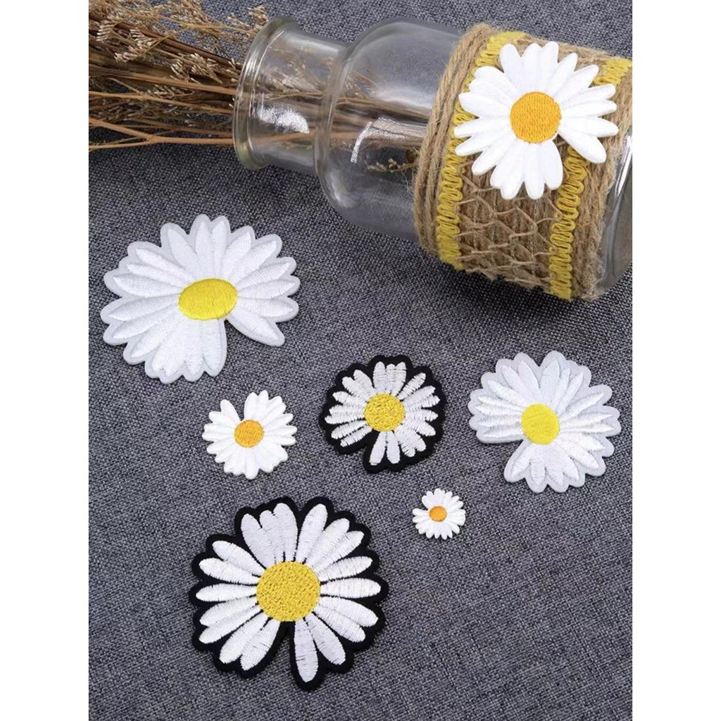Small Daisy Embroidered Cloth Sticker DIY Hole Repair Decorative ...