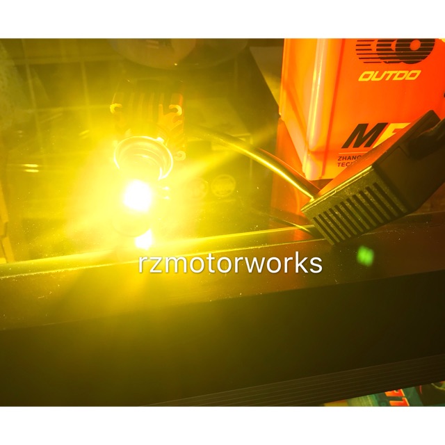 motorcycle msm headlight 3 LED high white,low yellow lighte tri led all ...