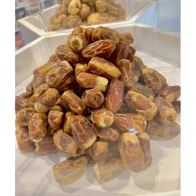Sagai dates fruit 500 grams-imported from Saudi | Shopee Philippines