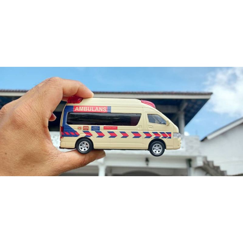 Ambulans KKM Toyota Hiace Scale 1:36 | Shopee Philippines