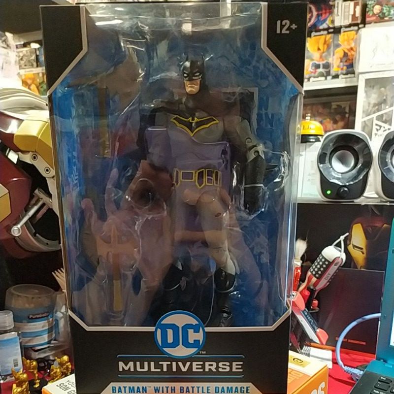 MCFARLANE TOYS BATMAN WITH BATTLE DAMAGE DARK NIGHTS : HEAVY METAL ...