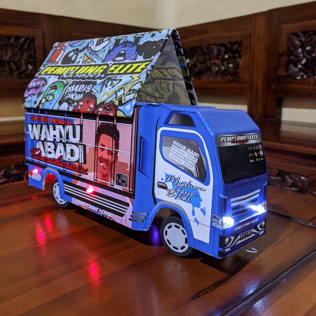 Miniature Truck OLENG Truck Most Lights Can Turn Toy Children Toys ...