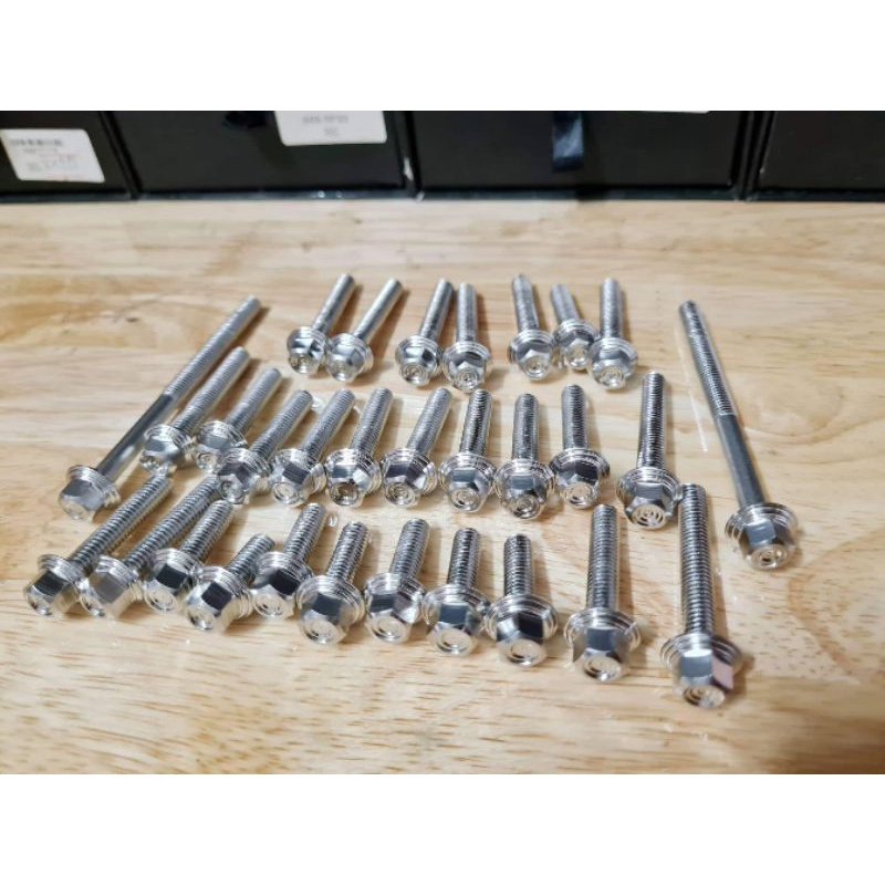 Thai model cylinder head engine block screw set with all types of ...