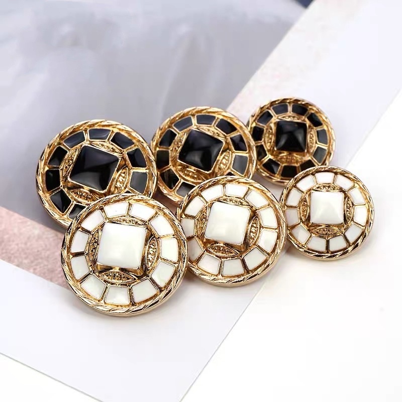 10Pieces/lot Fashion All-match Black White Sewing Buttons Ladies ...