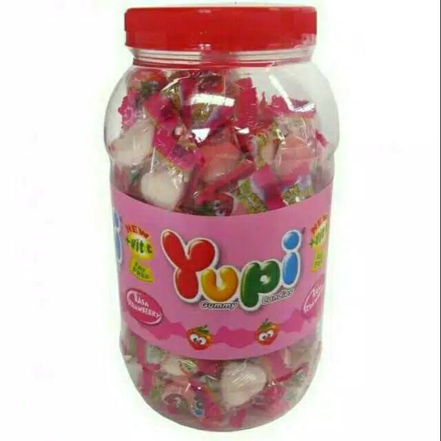 YUPI Candy JAR packaging, Yupi candy, Yupi kiss strawberry kiss ...
