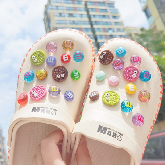 28pcs INS M&M 28pcs Button Shoes Charm -croc /jibz /Button croc /Charm ...