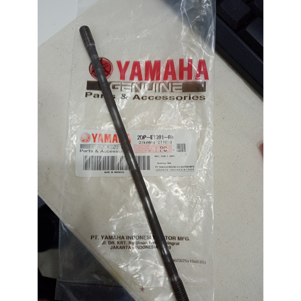 NMAX V1/V2 CYLINDER HEAD STUD BOLT 1,2 (YGP) (GENUINE: #1-2DP-E1391-00 ...