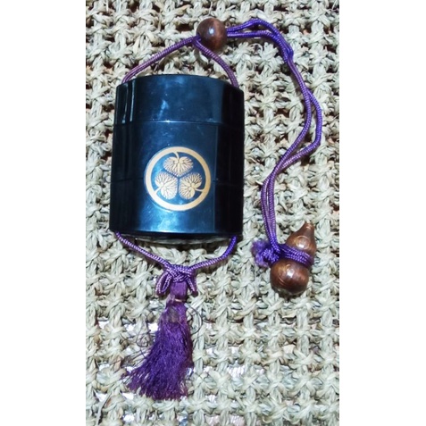 Vintage Japanese Samurai Inro Traditional Pill Box Netsuke Mitsuba ...