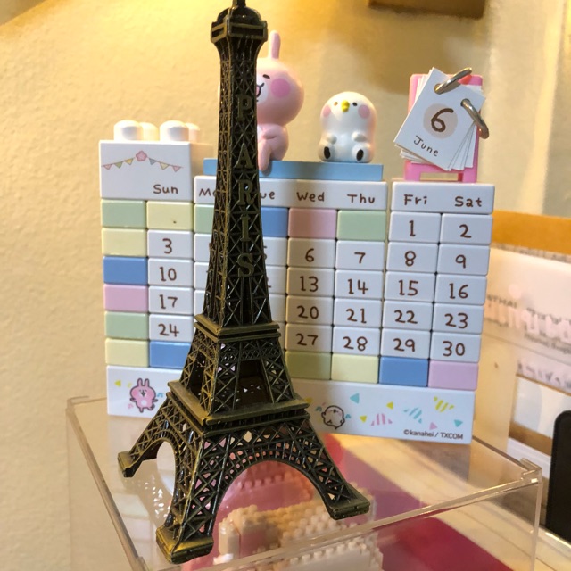 Bronze Eiffel Tower Model Just Right Size Strong Details Storage Very ...