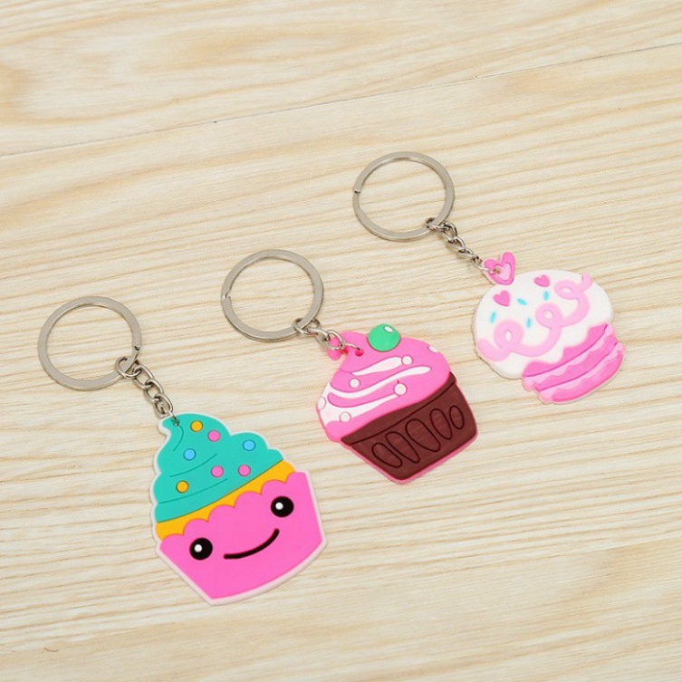 Cake-shaped keychain with eye-catching colors, unique design, compact ...