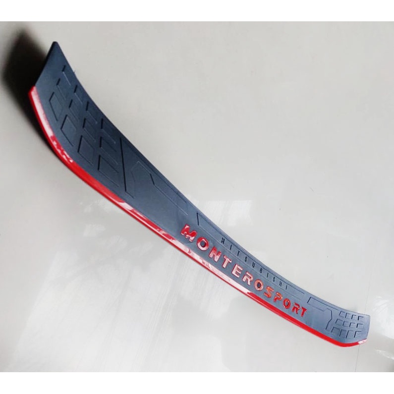 Mitsubishi Montero 2020 to 2021 Rear Step Sill Bumper Guard Red Lining ...