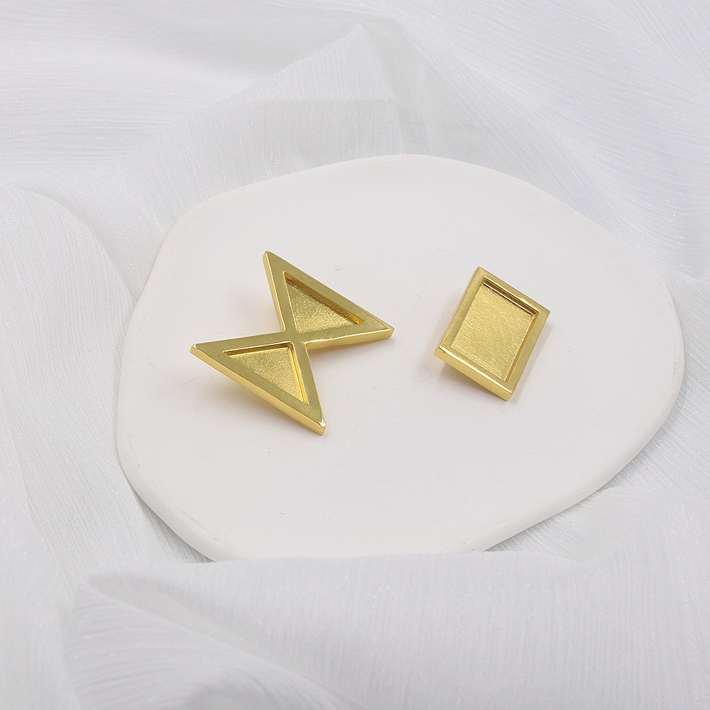 Virtual Anchor VTuber Rainbow Club Ike eveland cos Brooch | Shopee ...