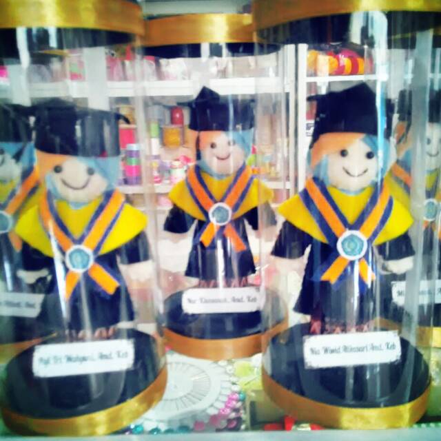Graduation Souvenir | Graduation Doll Souvenir | Graduation Gift ...