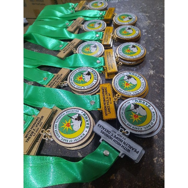 Customized Medal for Graduation with name plate | Shopee Philippines