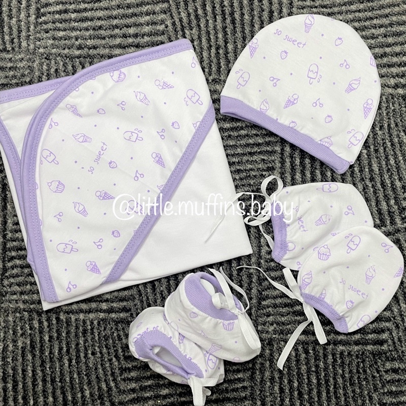 little muffins 6 in 1 Newborn Receiving Set (Blanket, Bonnet, Mittens ...