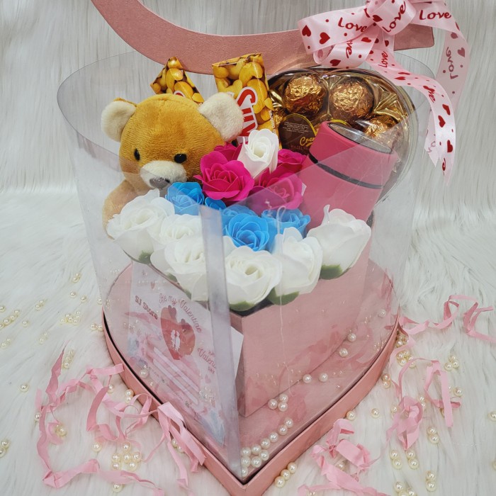 Valentine's Day Flower hampers box Package anniversary Birthday ...