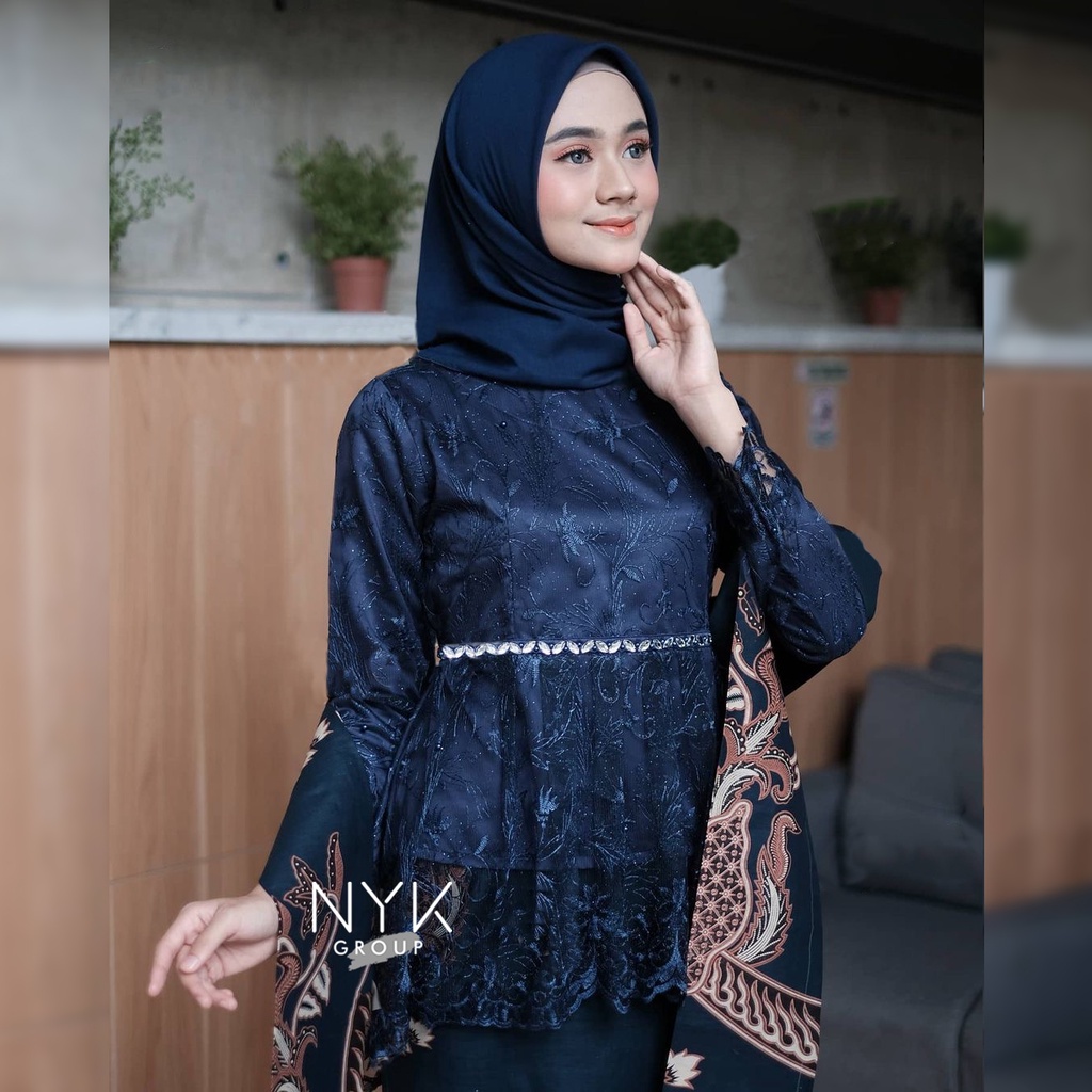 Modern Kebaya - Batik Kebaya - Graduation Kebaya - Aisyah Batik Women's ...