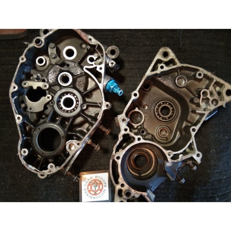 LEFT and RIGHT Crank Shell for SUZUKI TS 125 (2NDHAND) | Shopee Philippines