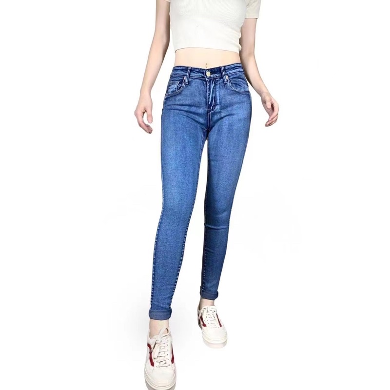 Highwaisted urban blue stretchable denim premium denim maong pants for ...