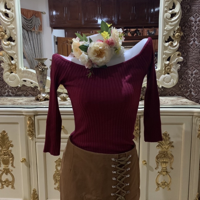 PERSONAL Preloved Knitted Off Shoulder Top (Used Once) | Shopee Philippines