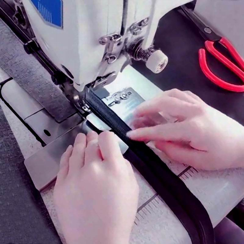 Left Side Downturn Zipper Folder Attachment For Industrial Walking Foot ...