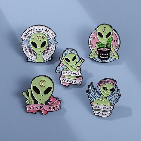 Alien Enamel Pin Funny ET Brooches Flower Alien Pins Outer Spaceman Brooch Lapel Badges Cartoon ...