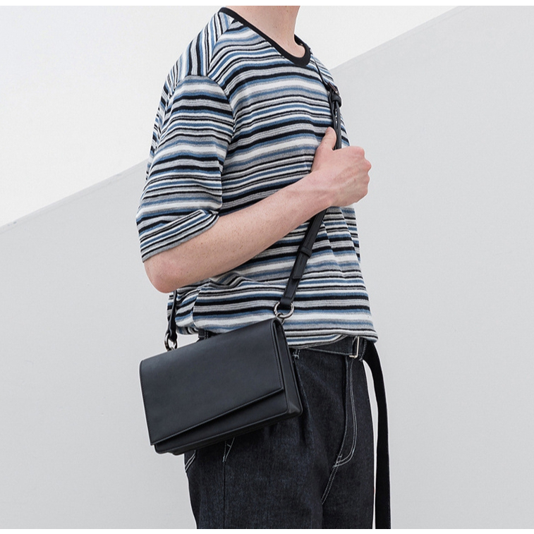 Simple design crossbody bag Japanese ins small square bag unisex style ...