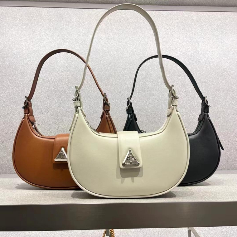 Cnk24 Female Bag New Style CK2- 50271205 Triangle Label Niche Saddle ...