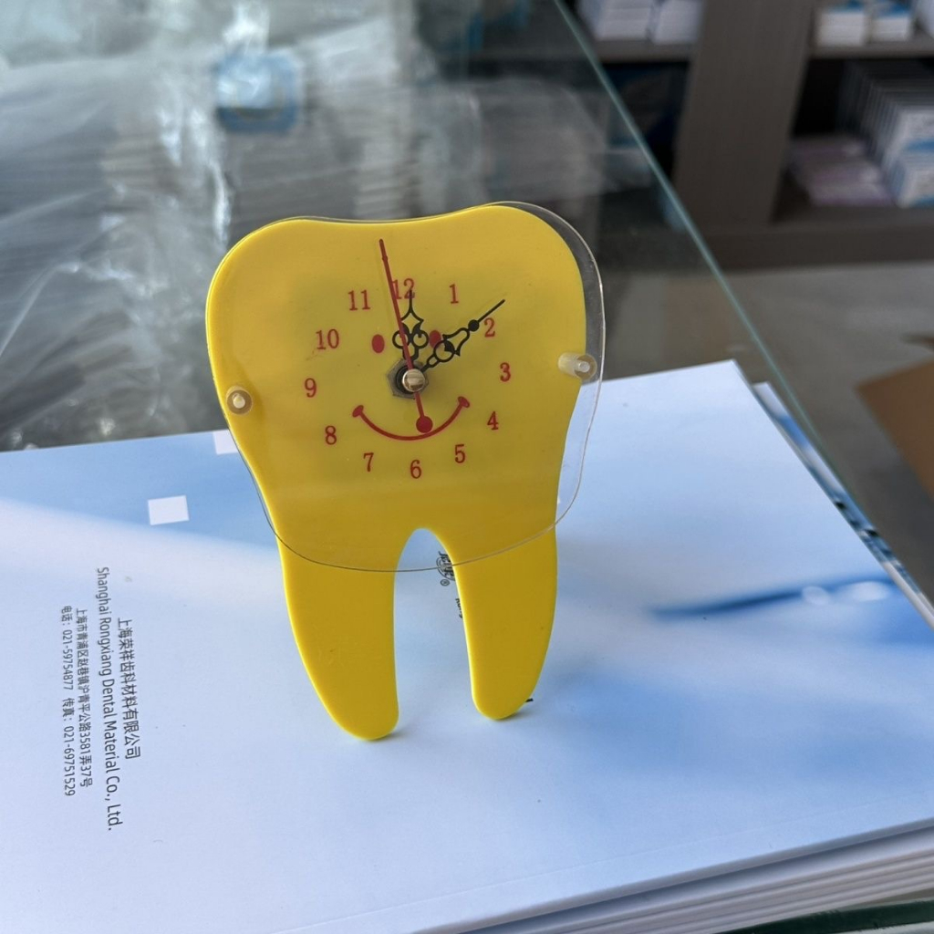 Dental Table Clock Decoration Small Modern Design Battery Desk Clock ...