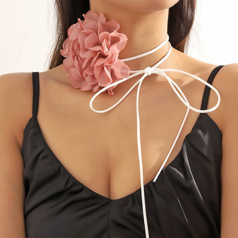 Exaggerated Elegant Big Rose Flower Clavicle Chain Necklace for Women ... Exaggerated Elegant Big Rose Flower Clavicle Chain Necklace for Women ...