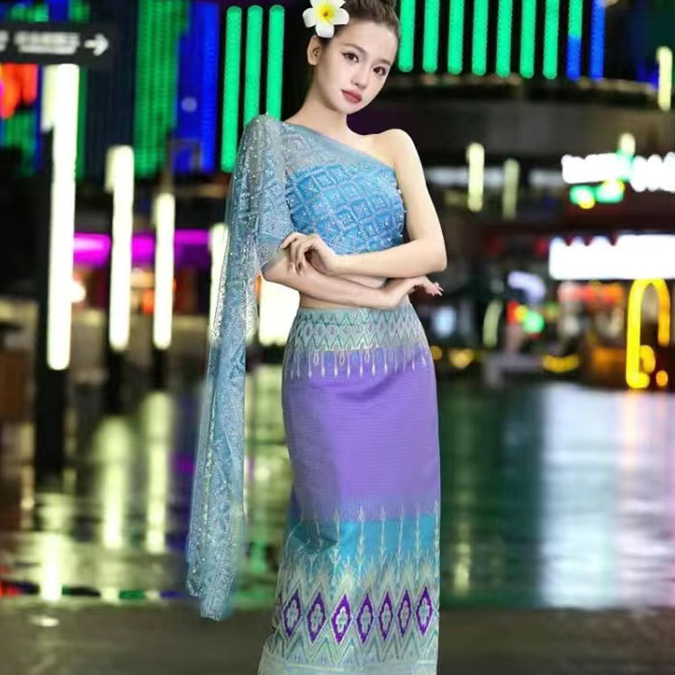 Women Thai Traditional Xishuangbanna long dress national style dance ...