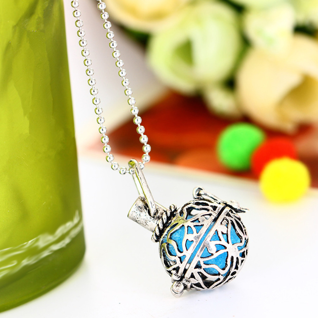 Essential Oil Diffuser Locket Necklace Pendant Jewelry with 6 Refill ...