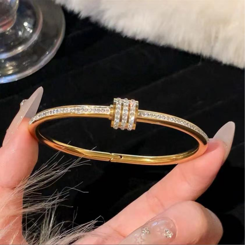 High-end Golden Titanium Steel Non-Fade Bracelet Female Plain Ring ...