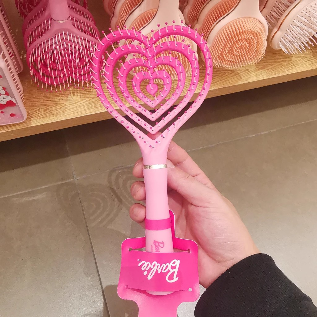 Miniso MINISO Premium Barbie Series Love Fluffy Styling Bone Comb ...