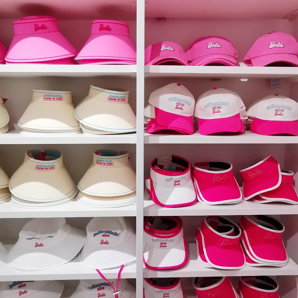 Miniso MINISO Premium Barbie Sunlight Shining Hollow Top Hat Contrast ...