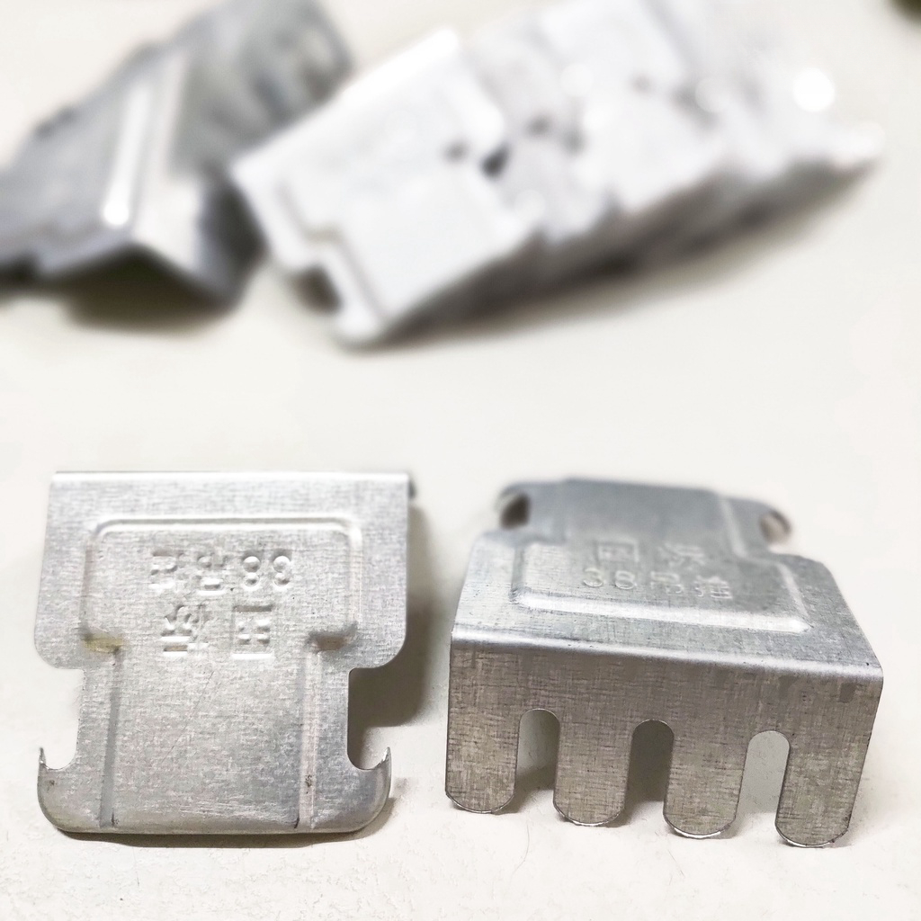 (100pcs) W clip for Ceiling Work C-Channel Fitting Double furring clip ...