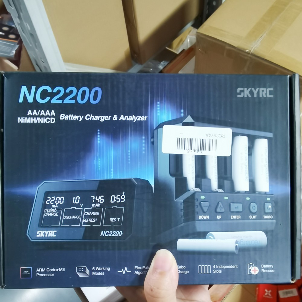 SKYRC NC2200 Battery Charger 12V/2.0A 4 Slots AA AAA Battery Charger ...