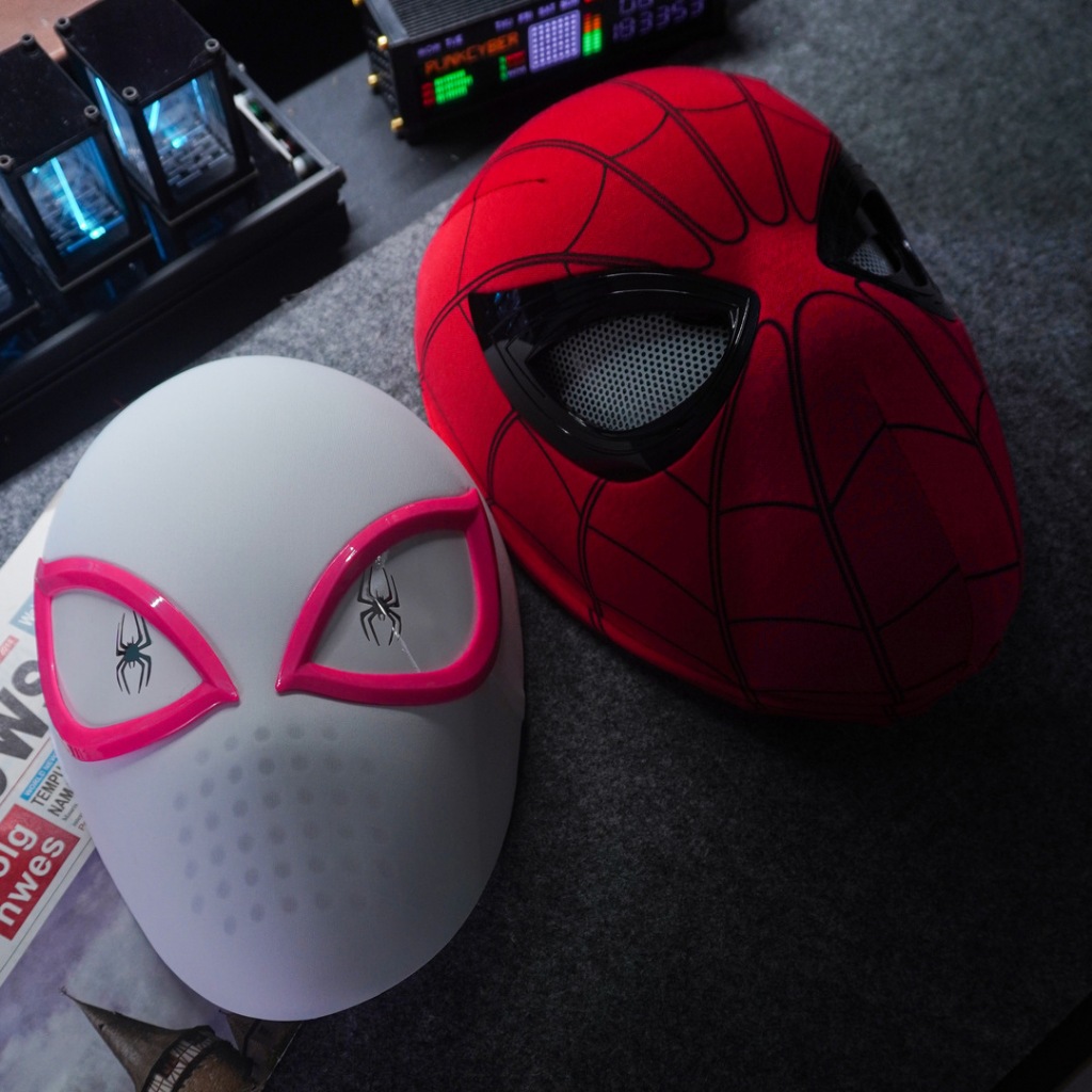 Gwen Spiderman Headgear Plastic Light-Up Cosplay Electric Mask ...