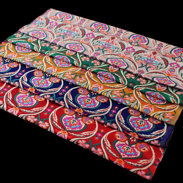 Embroidered Jacquard Brocade Fabric Retro Botanical Printing Damask ...